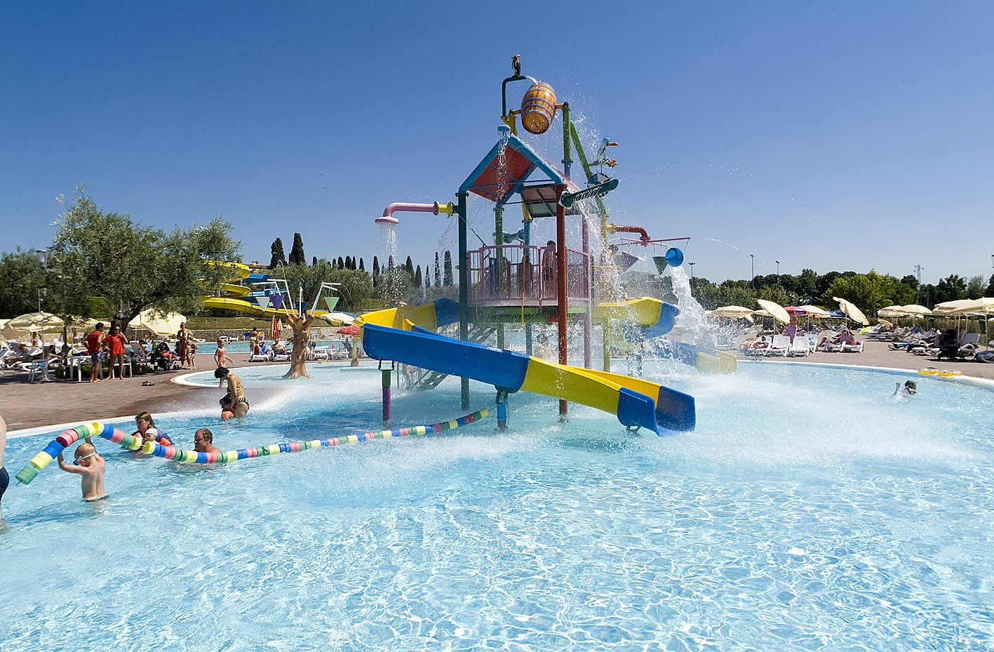 Aqua Park - Spiaggia d'oro Camping & Village